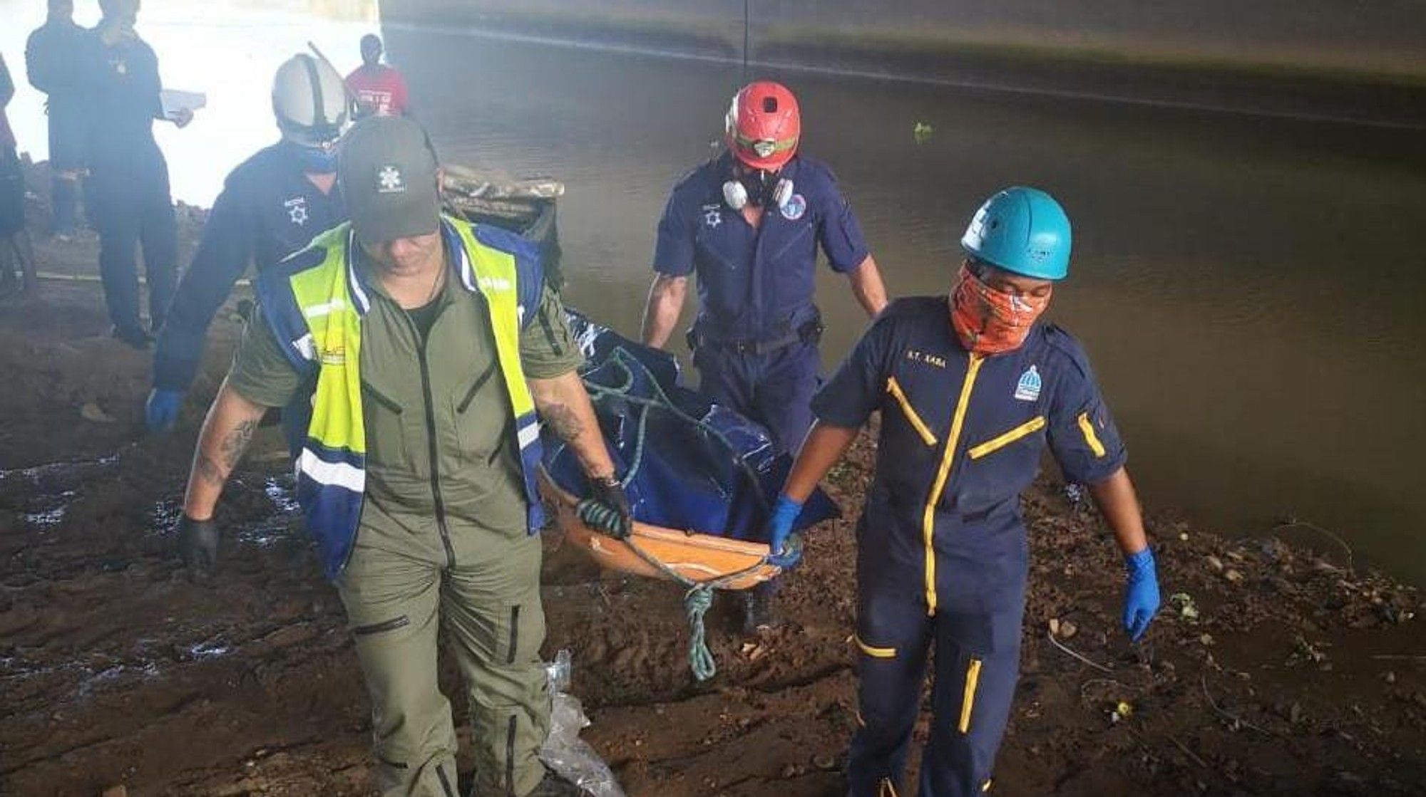 Pics: Decomposed body found floating in KZN river