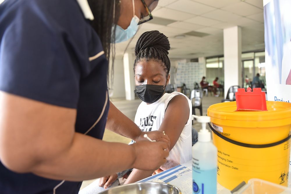 SA and German scientists detect Omicron infections despite booster ...