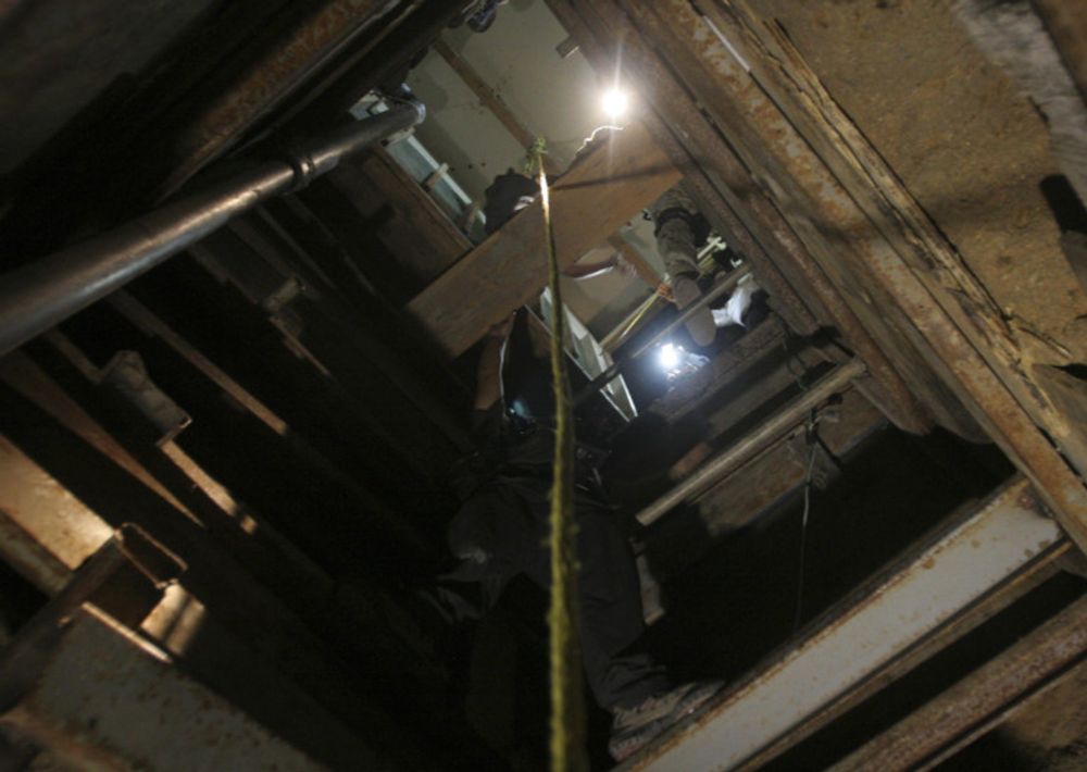 Mexico army discover tunnel full of pot