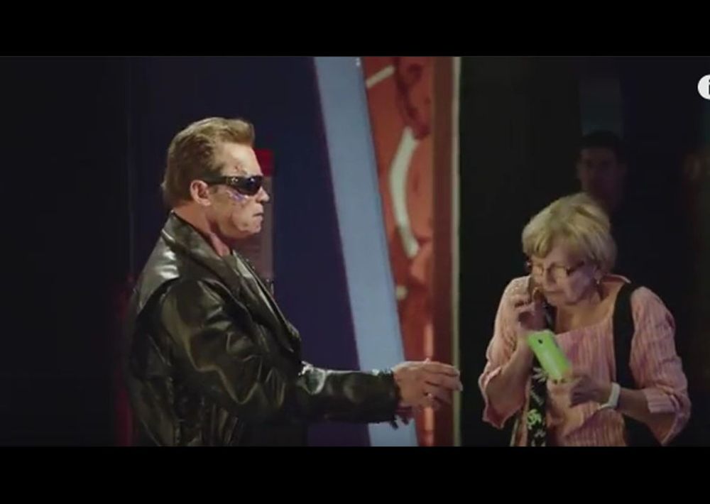 I'll be wax: Arnie freaks out the fans