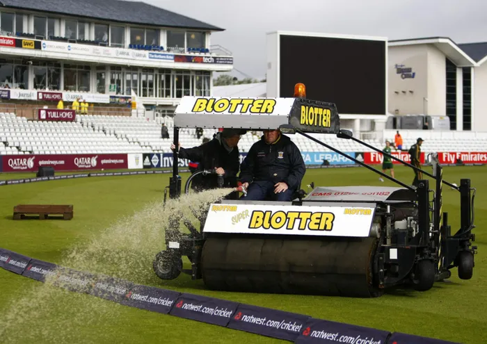 Rain delays England, Pakistan ODI