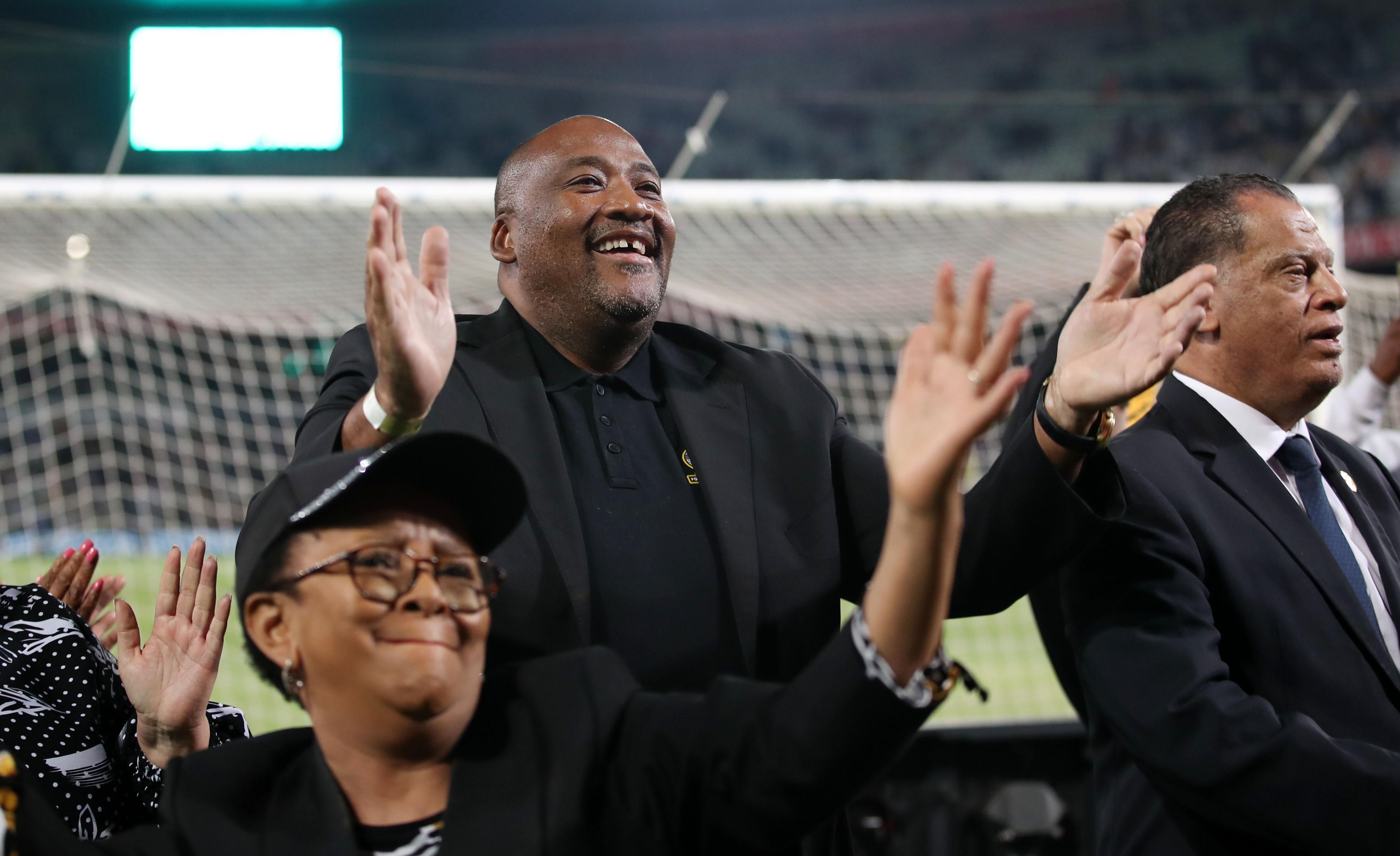 McKenzie schools Benin with Fifa rulebook in Bafana-Mokoena row