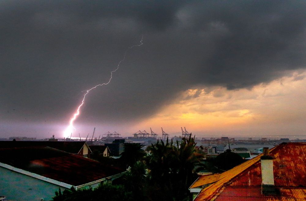 SAWS issues severe thunderstorm warning over parts of KZN