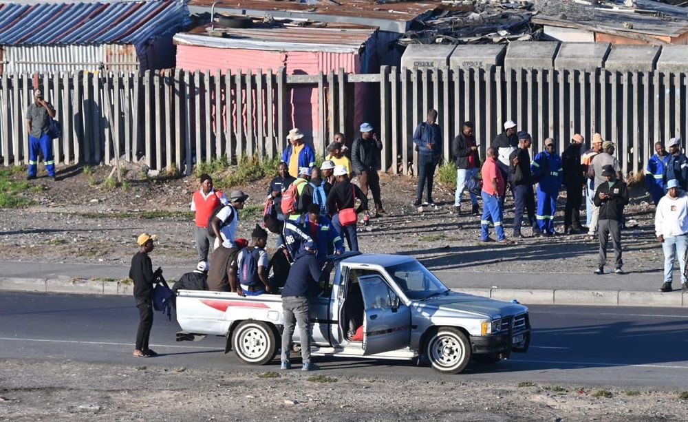 TAXI CHAOS - Cata wants answers after fire at Nyanga taxi rank