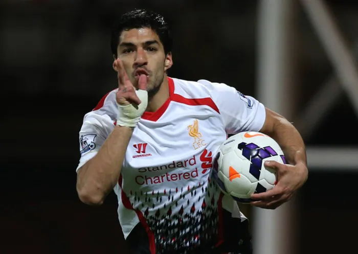 Suarez nets record-equalling goal