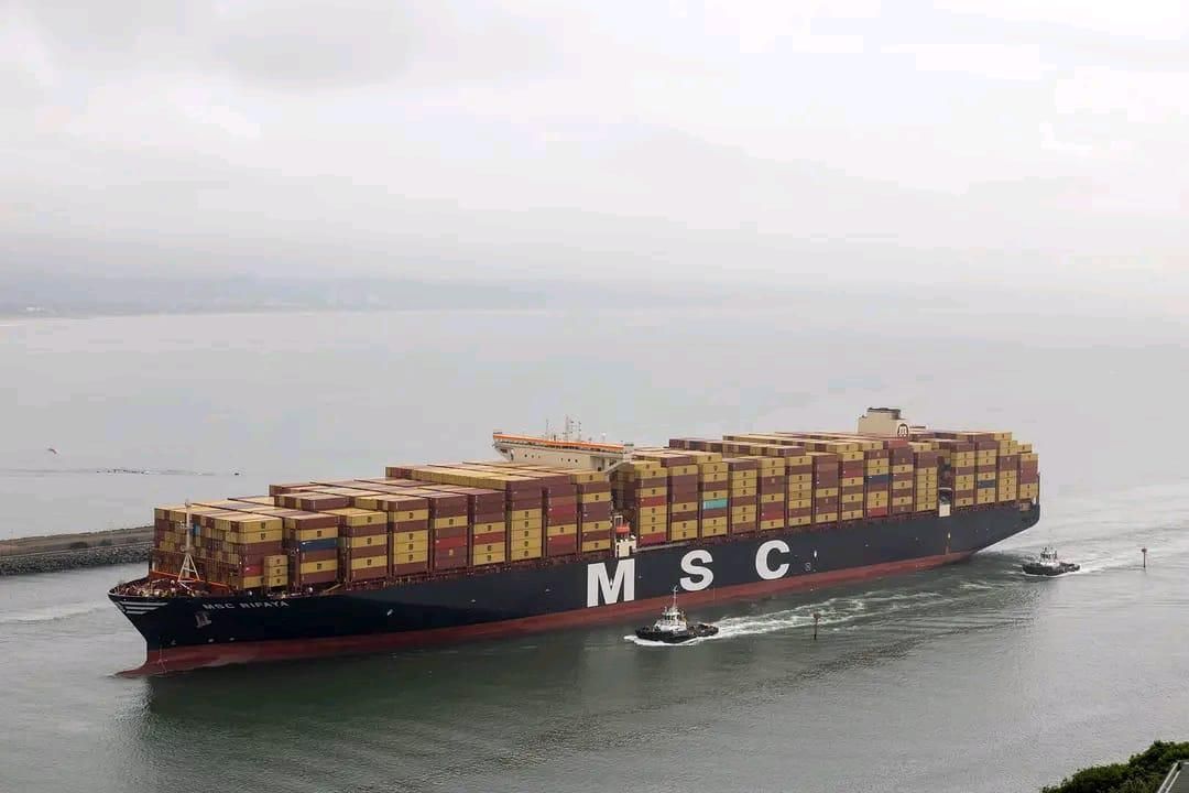 Port of Durban welcomes largest container ship to ever dock