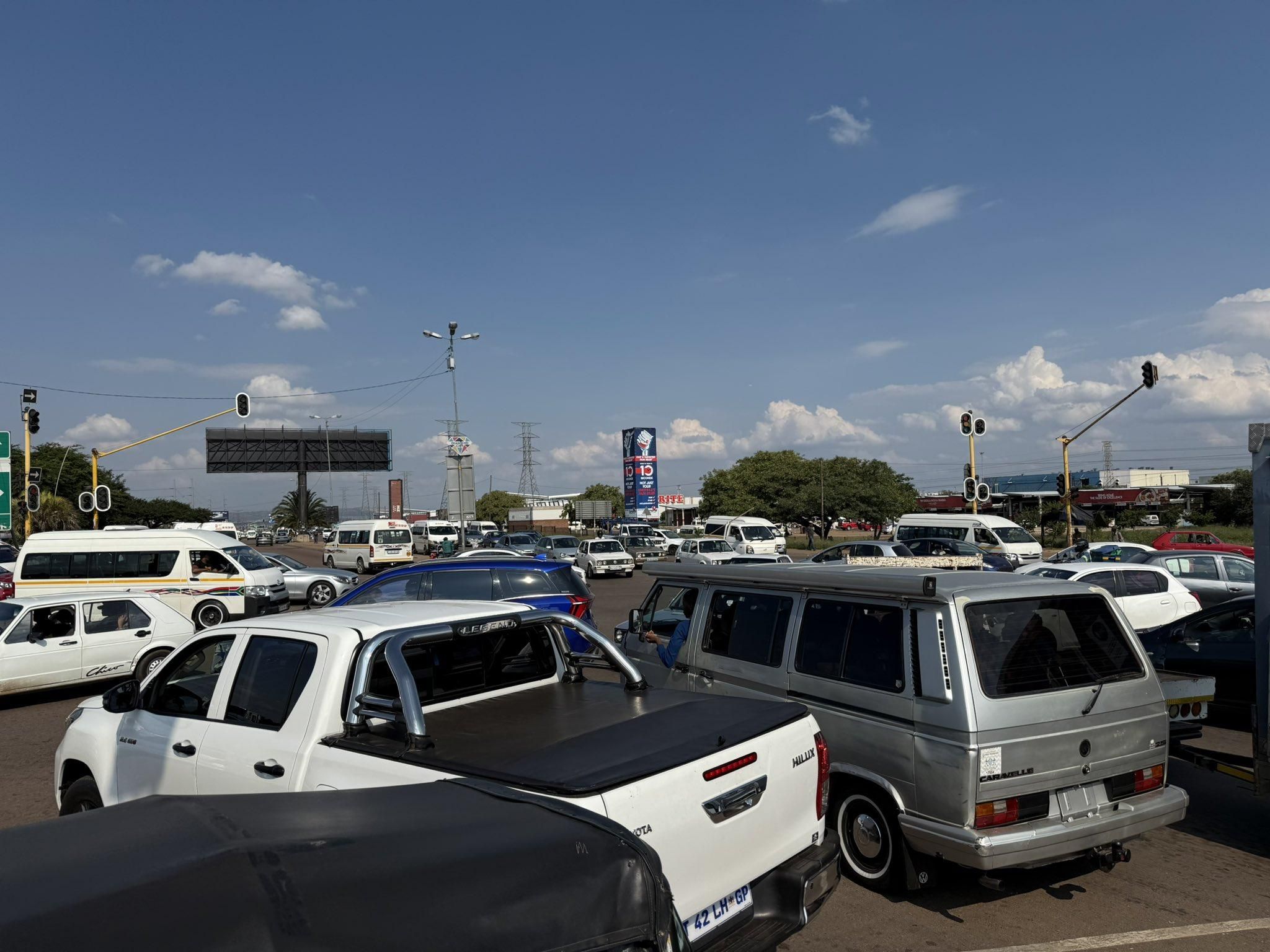 Community concerns prompt action on defective traffic lights in Mamelodi