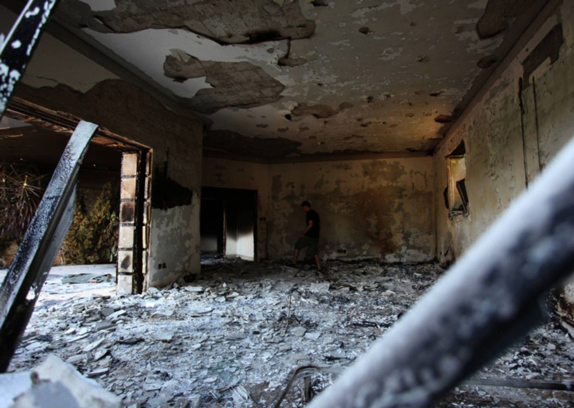 Armed mob torched embassy - US