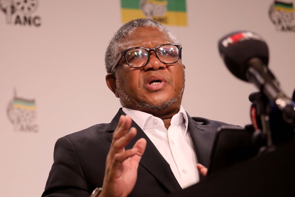Ikhathazekile i-ANC nge-SACP ephuma iqhubu noRamaphosa