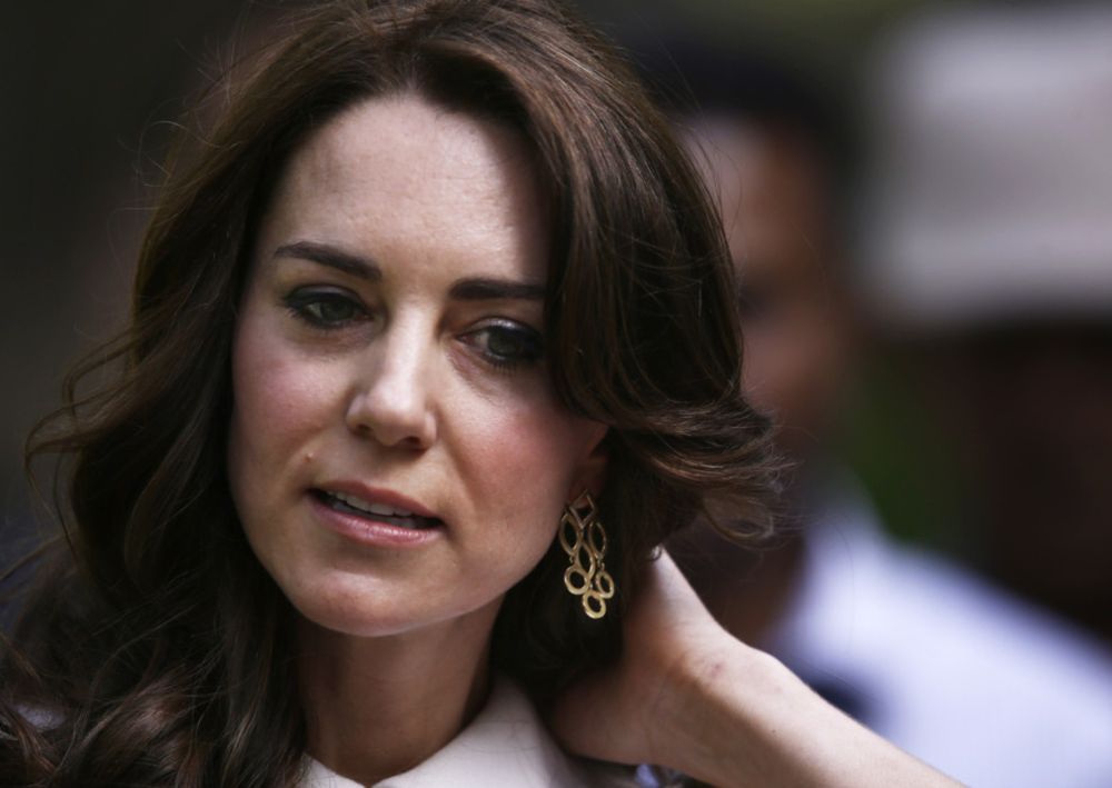 Paper ripped to shreds over Kate pic