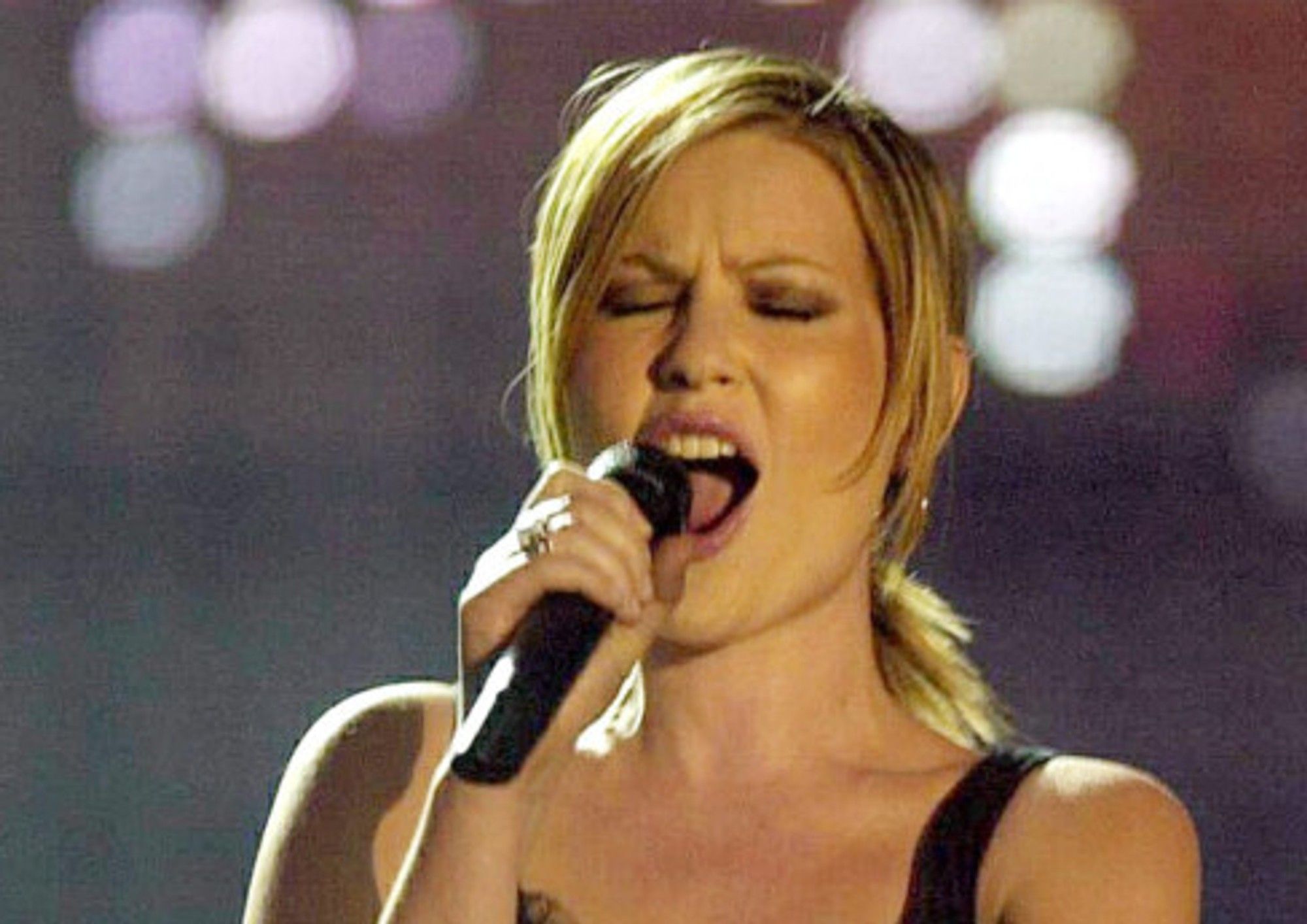 Dido reveals secret birth