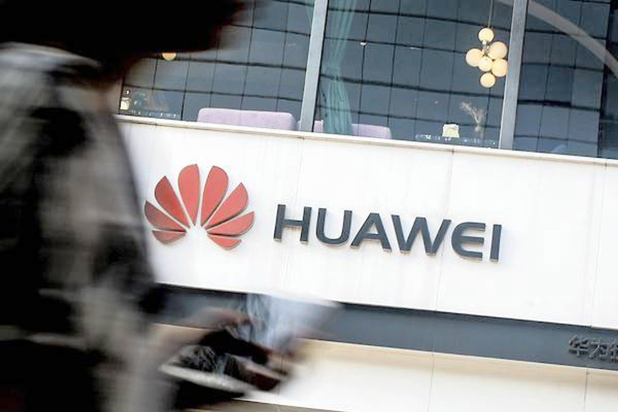 Huawei says it has begun producing 5G base stations without US parts