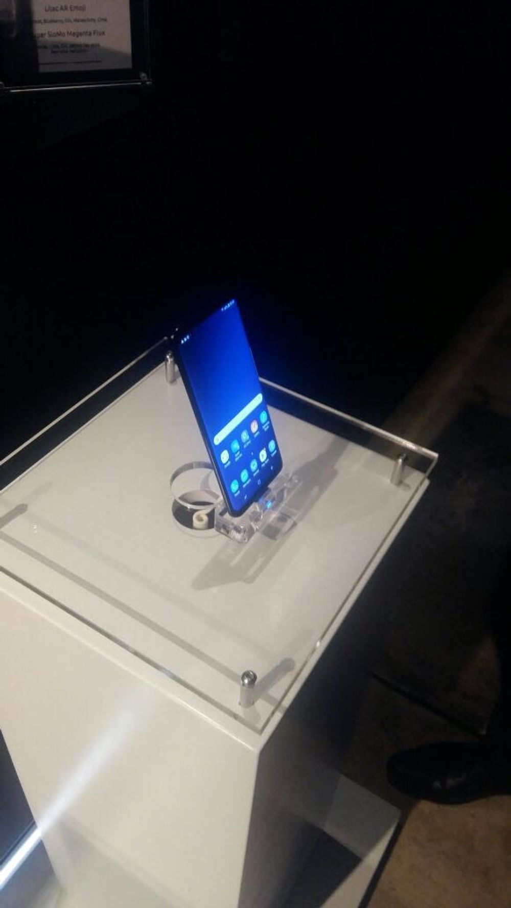 WATCH: First look at the new Samsung Galaxy S9 and S9+