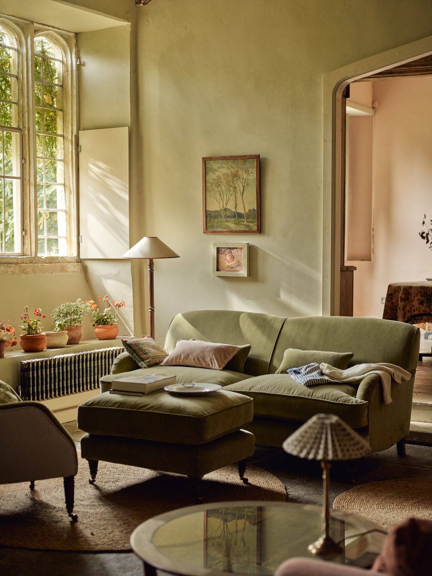 Home Decor Techniques to Master Before 30 According to Interior Designers