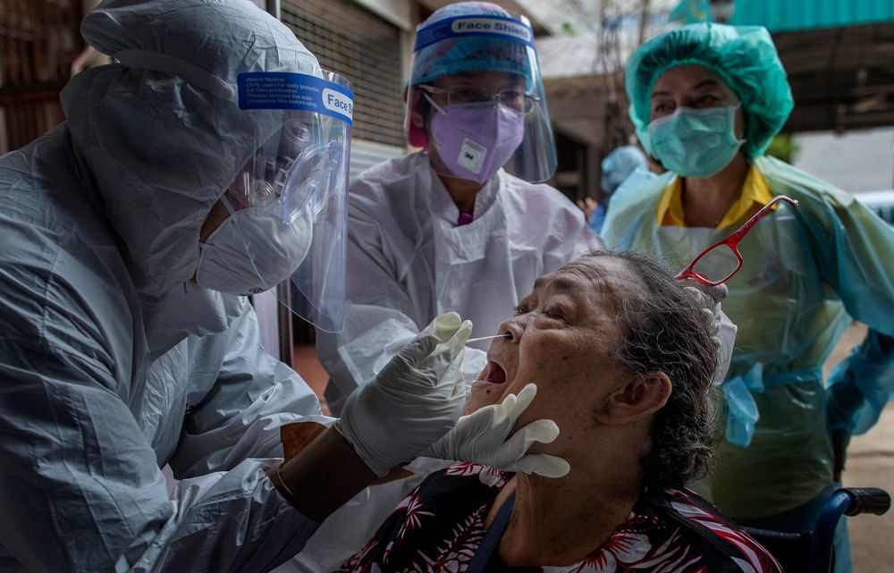 WHO warns of new coronavirus lockdowns if transition not managed carefully