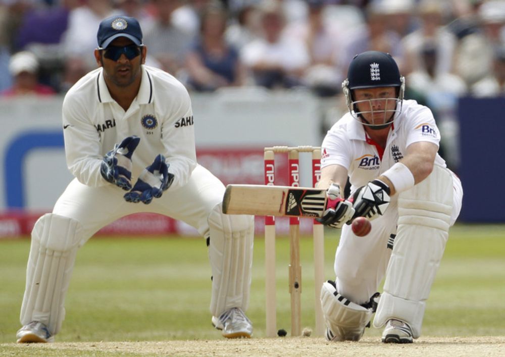 Bell continues England comeback