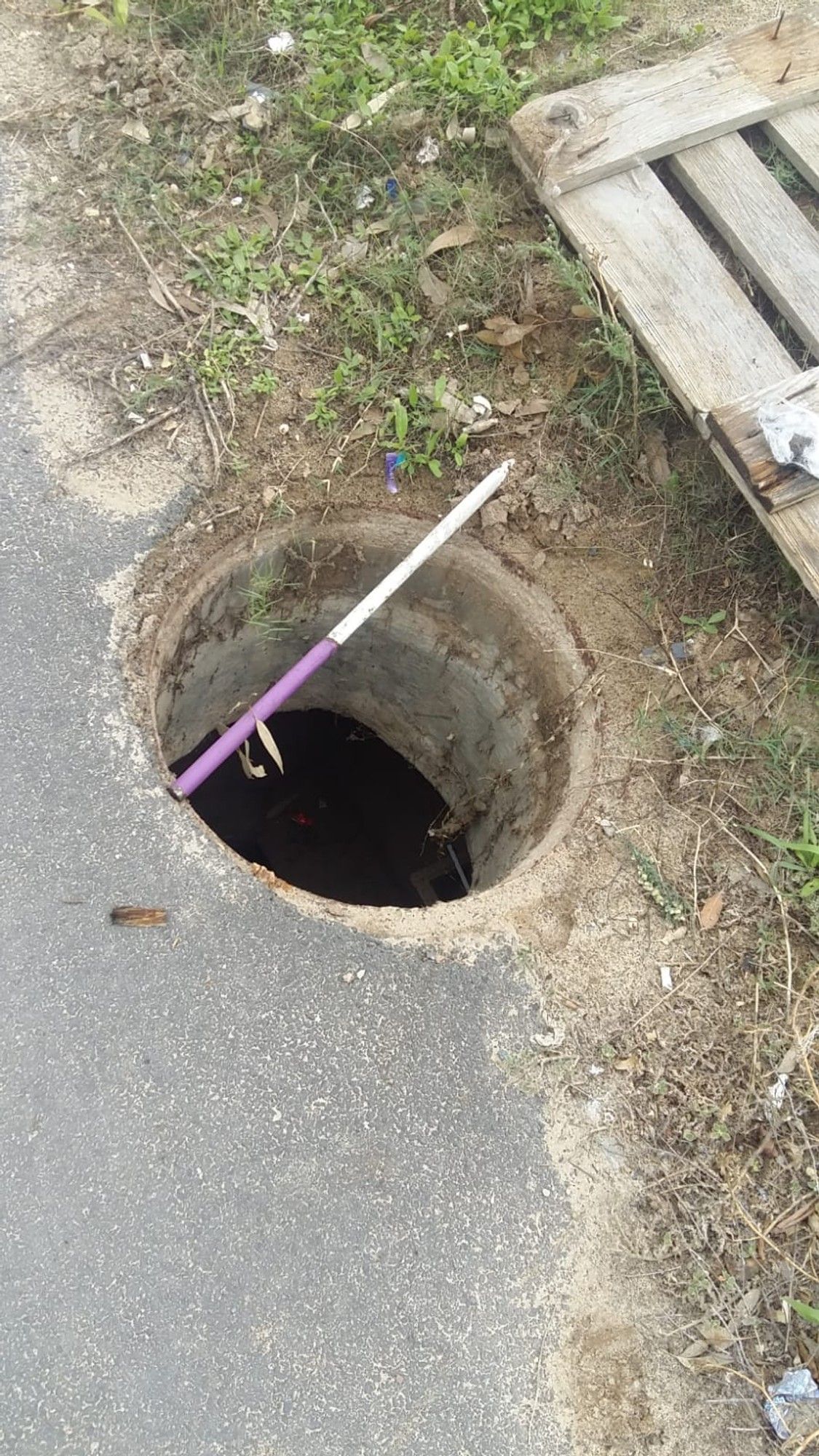City liable to pay damages after woman falls into uncovered manhole