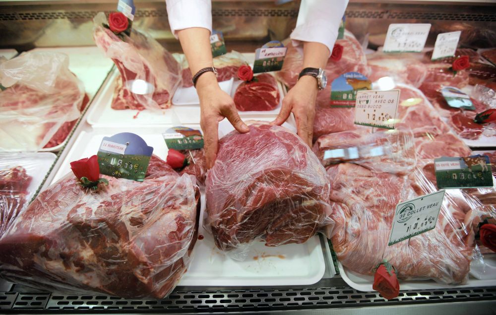Cut out meat consumption to help save the planet - UN
