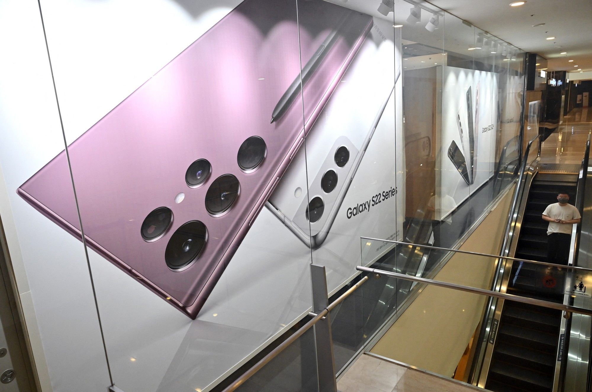 WATCH: Here are the best Android camera smartphones available in SA ...