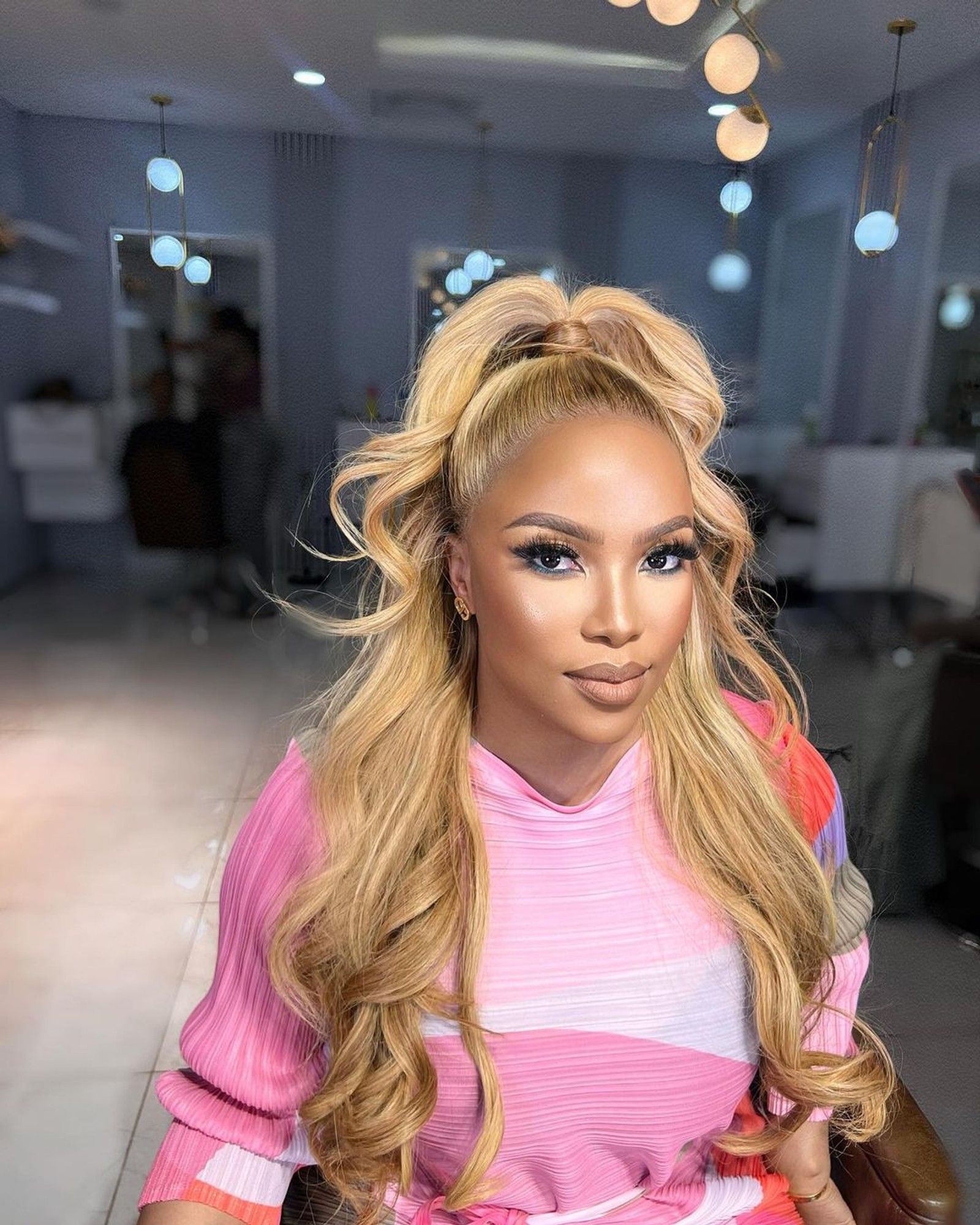 WATCH: Ms Manche’s hubby not a fan of her red carpet outfit for the ...