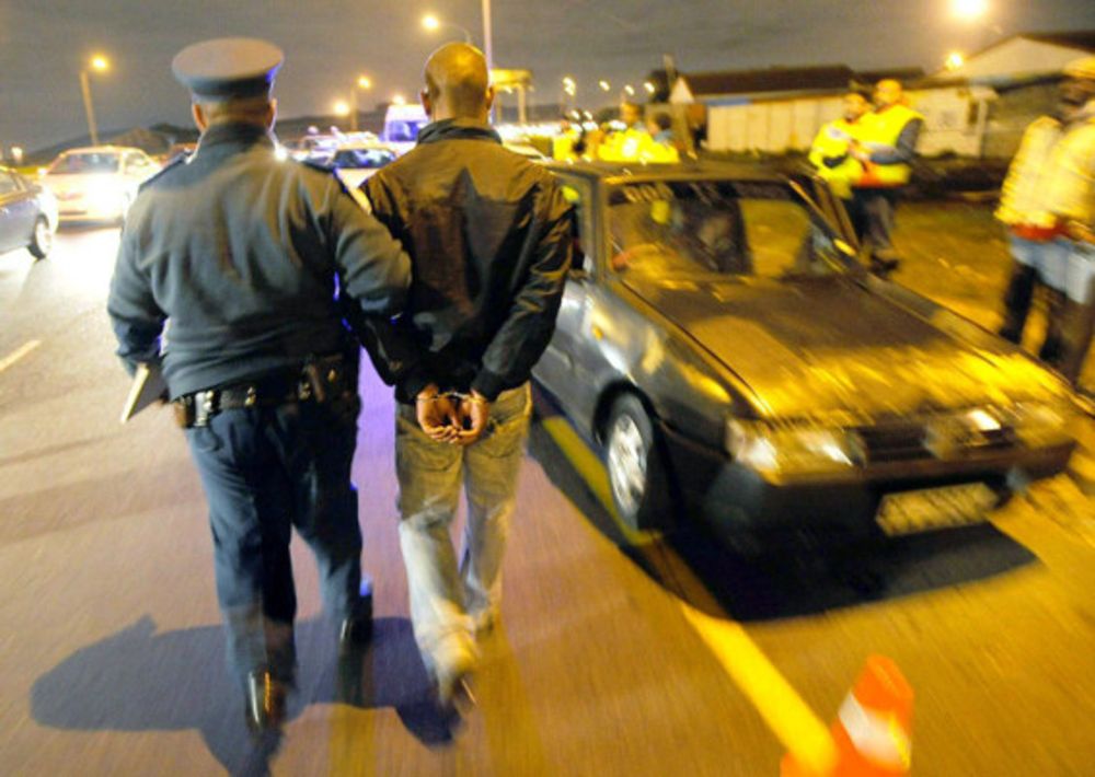 Bloem roadblock nets wanted pair