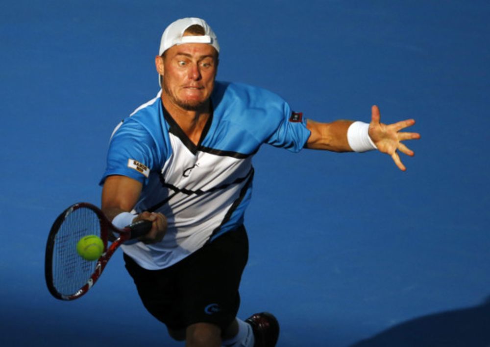 Hewitt stuns Federer in Brisbane