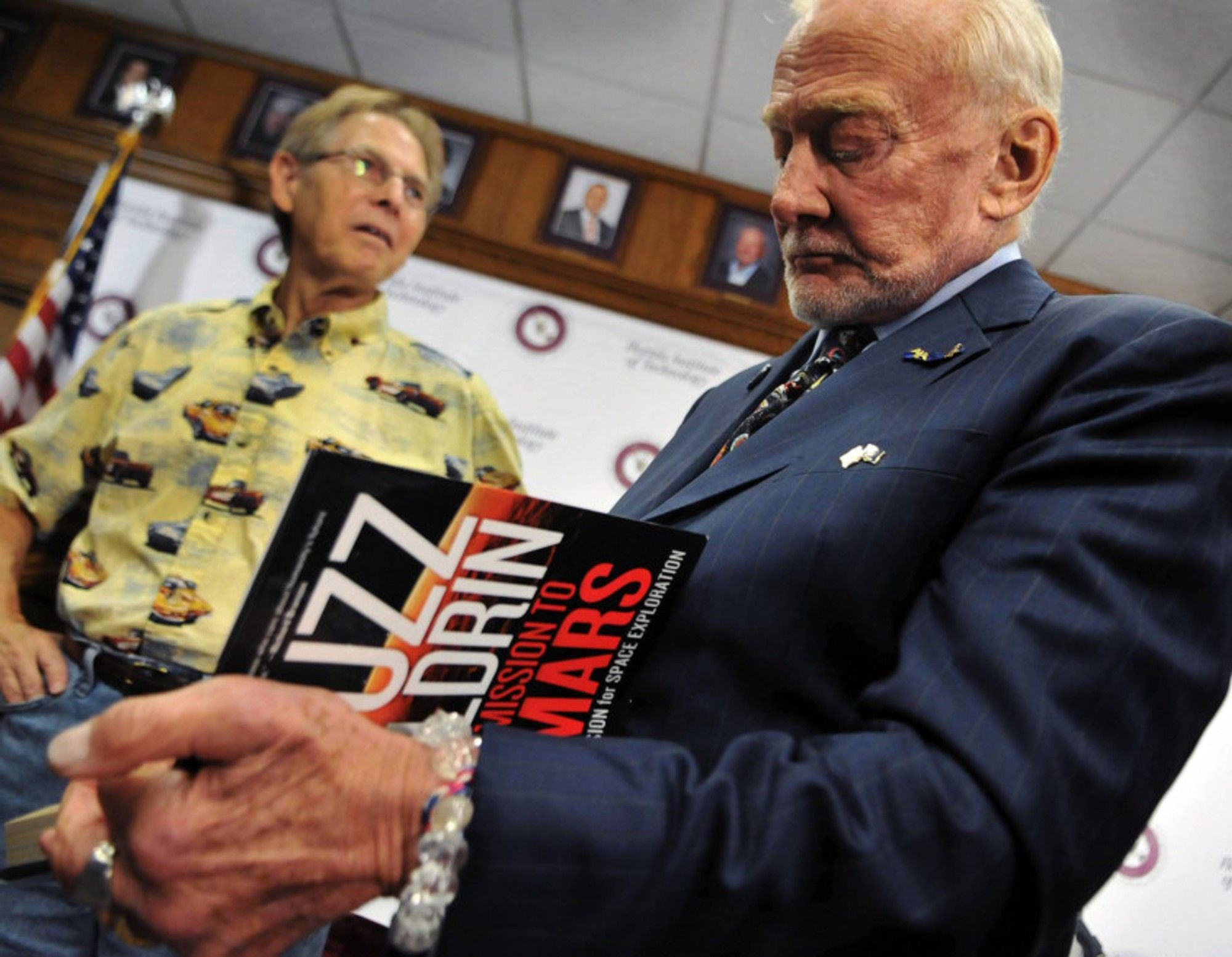 Aldrin joins Mars exploration project