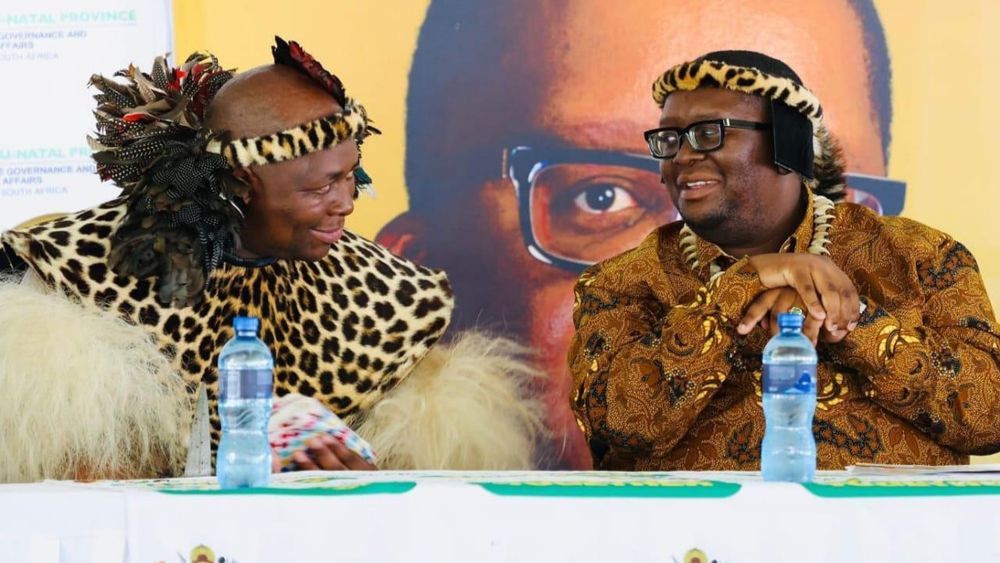 Intukuthelo kubekwa 'inkosi phezu kwenye' esizweni samaBhaca