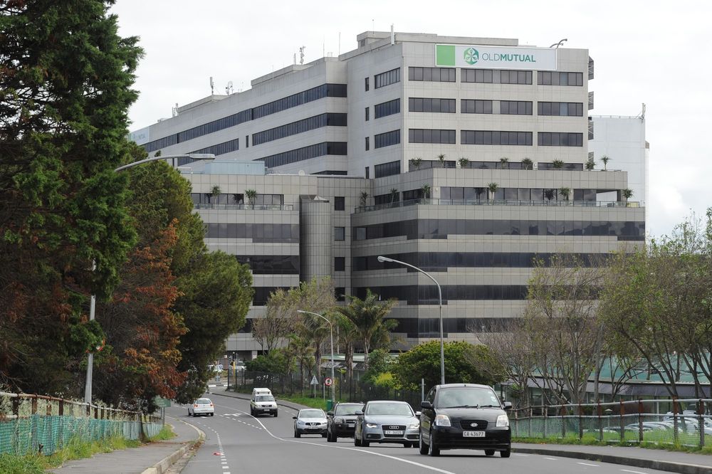 Suspected collusion: Commission raids insurance companies