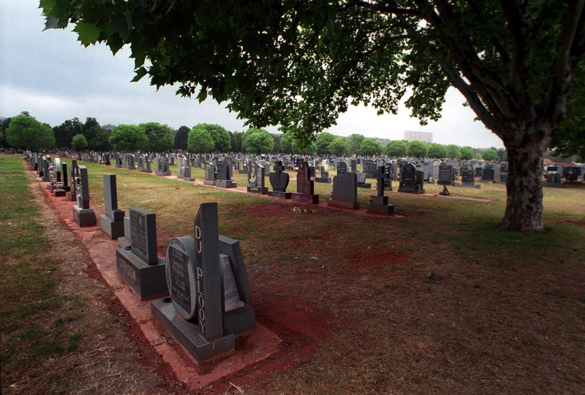 Westpark Cemetery nears capacity - maintenance concerns at Pretoria East
