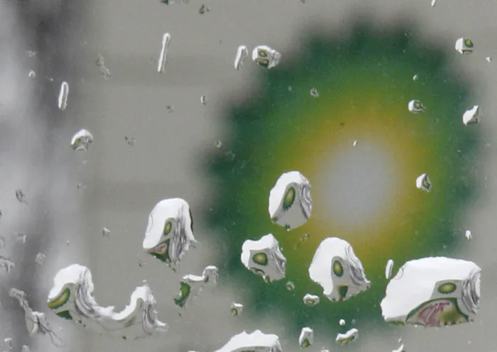 Stop oil-spill tests - US agency