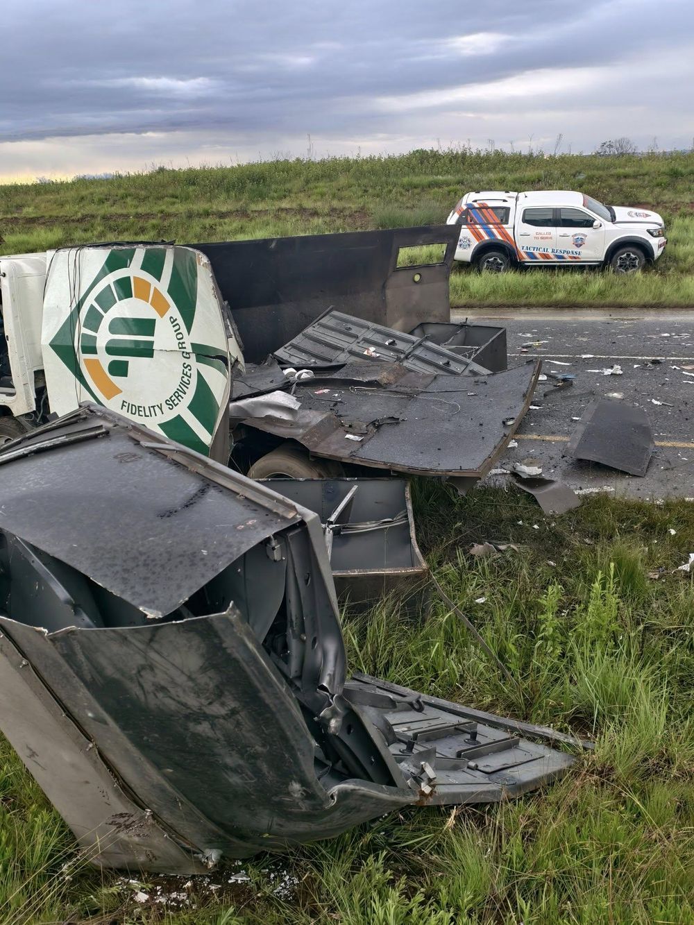 Daring cash heist on R617 as suspects flee with money and firearms