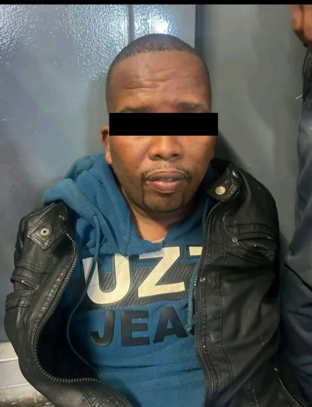 ‘THOU SHALT NOT STEAL’ - Five gun-wielding robbers arrested after ...