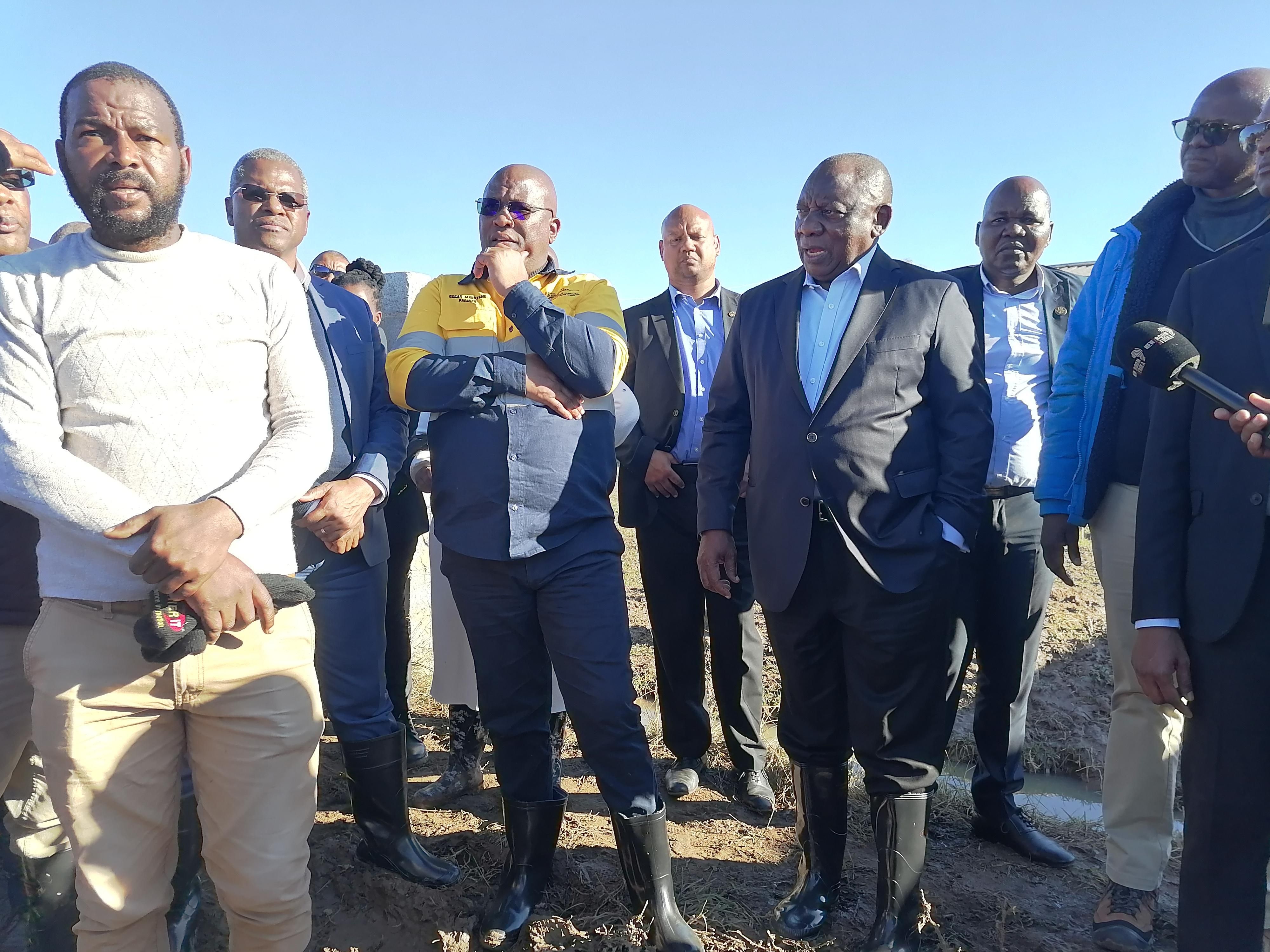 URamaphosa wenze umbulelo kumaqhawe ahlangule abantu eDikolina!