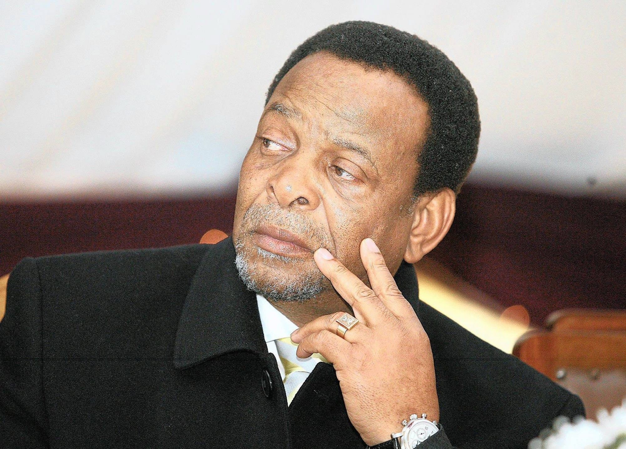 Sibheka umlando weSilo uZwelithini