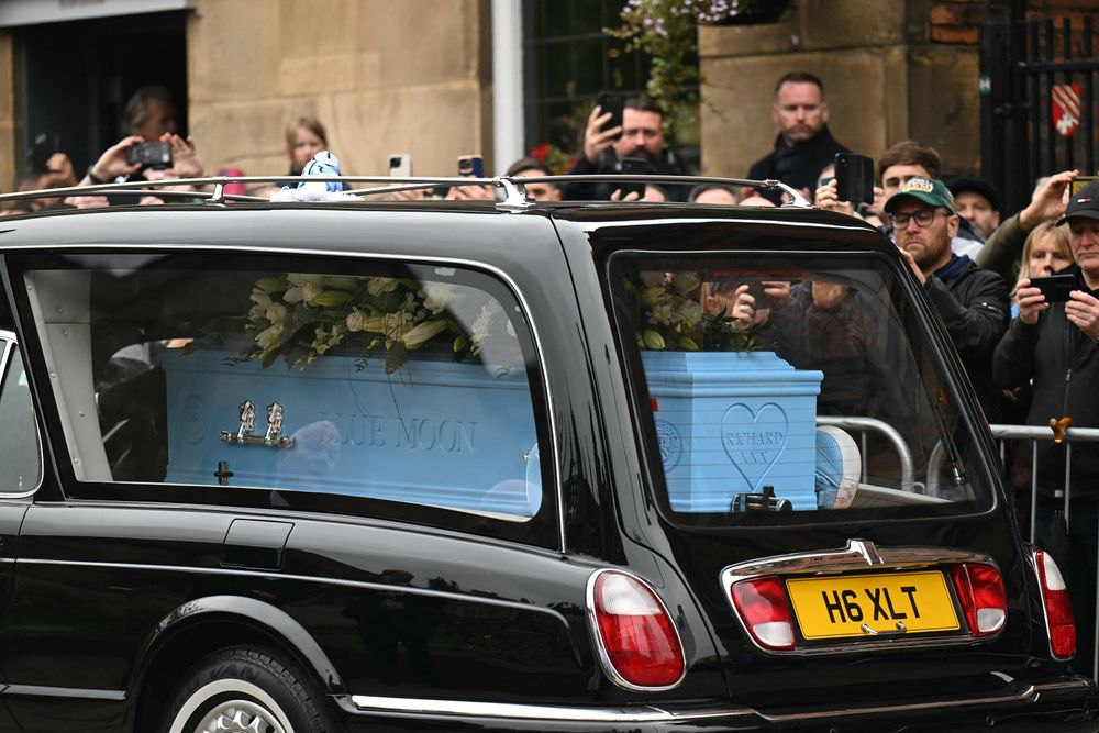 Tyson Fury, Wayne Rooney among mourners at funeral of Ricky Hatton