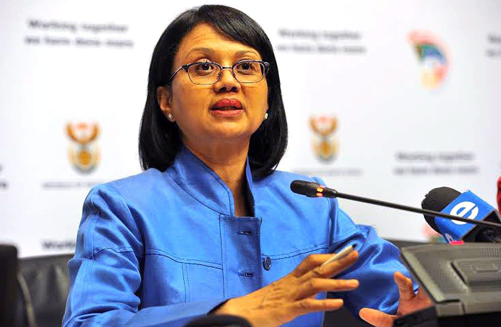 President pays final respects to ex-minister