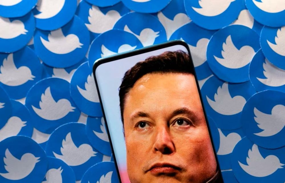 Twitter website replaces bird logo with X