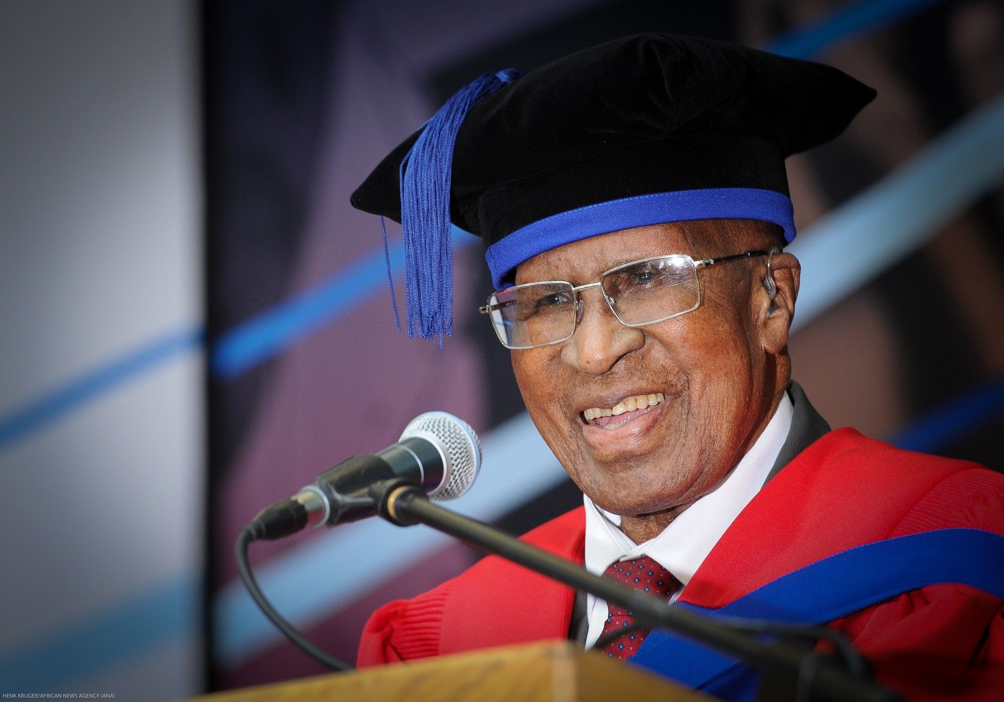 Andrew Mlangeni hailed for sacrifices as he celebrates 95th birthday
