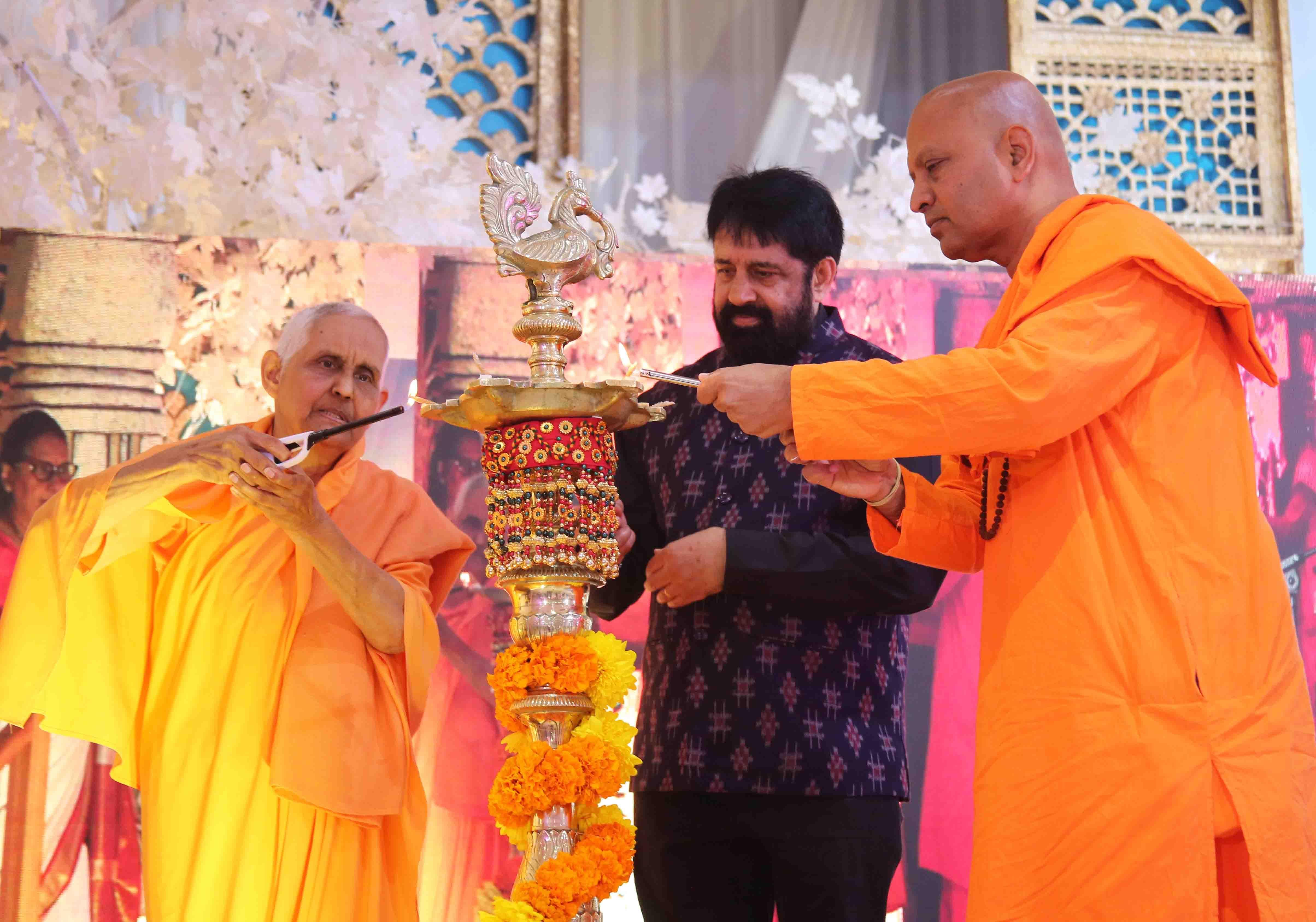 Swami Nischalananda: A pillar of strength for South African Hindus