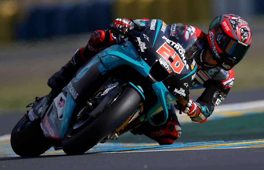 Quartararo storms to Aragon GP pole after practice crash