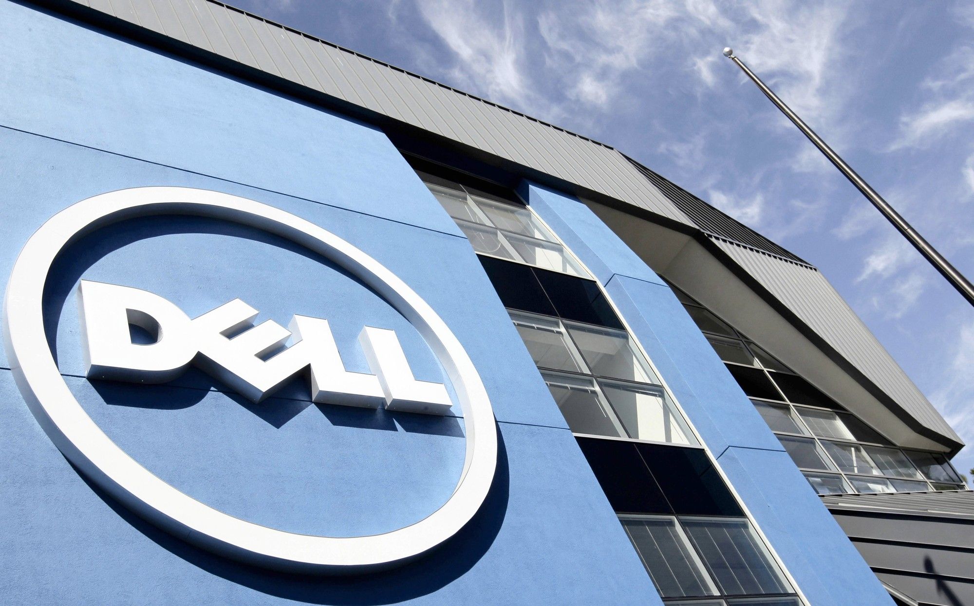 Dell may have experienced a hack and customer info is at risk