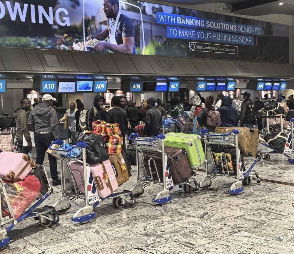Going, going, Ghan-a: Hundreds leave SA as minister challenges claims ...
