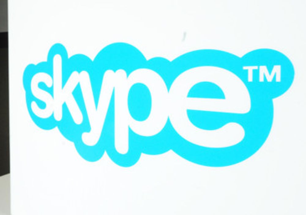Microsoft buys Skype for $8.5 bln