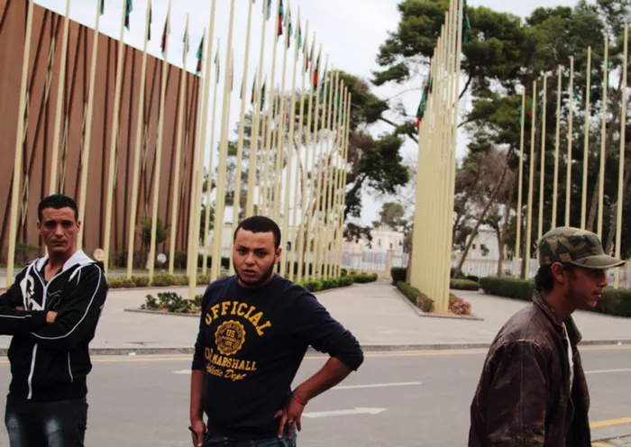 Libyan fighters besiege Assembly