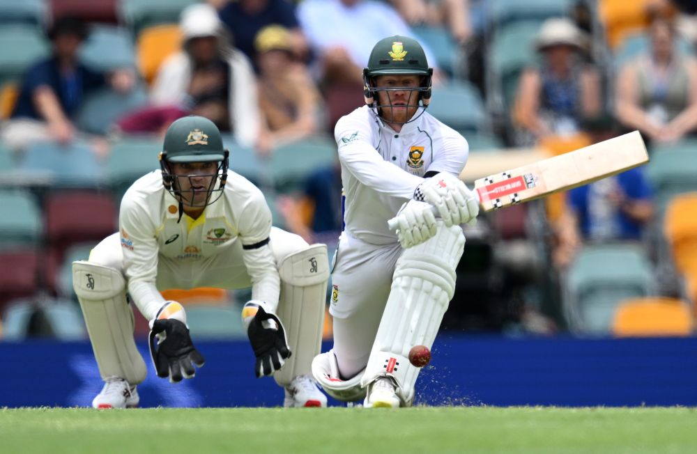 Nathan Lyon, Mitchell Starc blow away Proteas batting on Gabba green-top