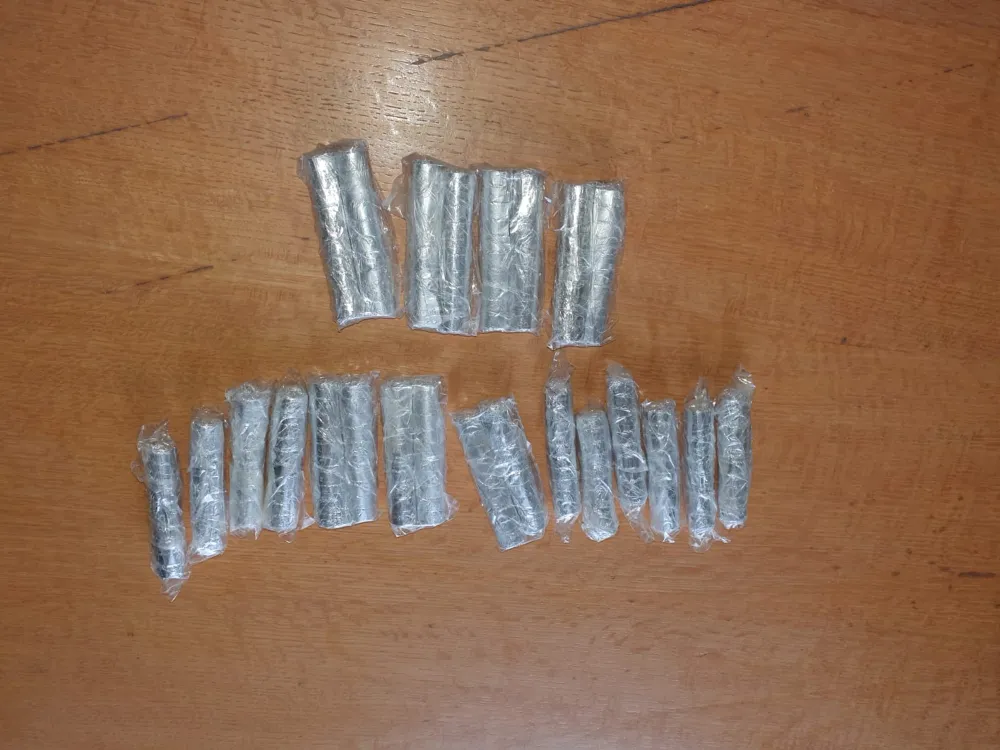 Prison warden arrested, drugs and cellphones confiscated in search at ...