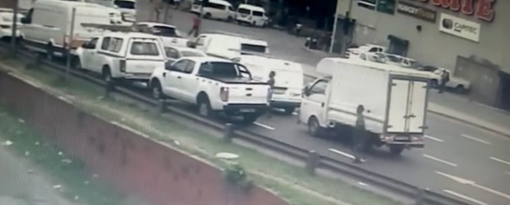Pinetown motorist who shot man was being robbed at knifepoint: Cops