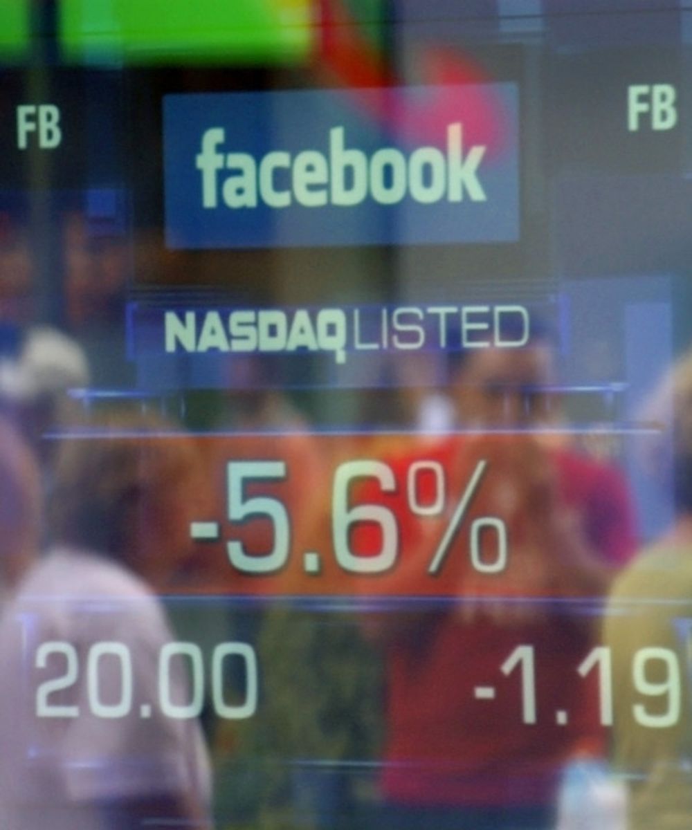 Facebook juggles user experience, mobile ads