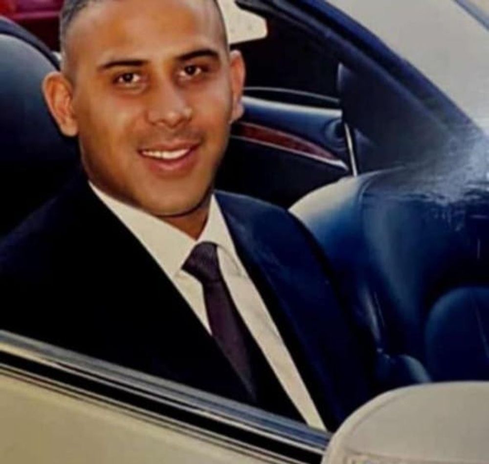 Alleged hitmen facing 15 murder charges dump private lawyer